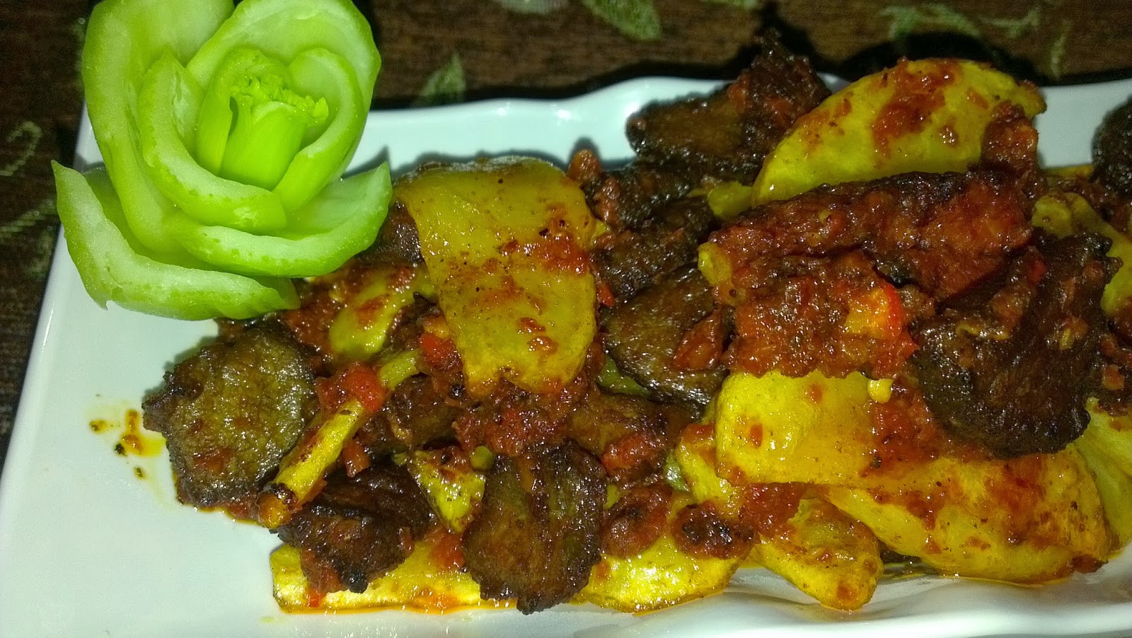 CAHAYA HIDUPKU: GORENG DAGING KENTANG BERLADO