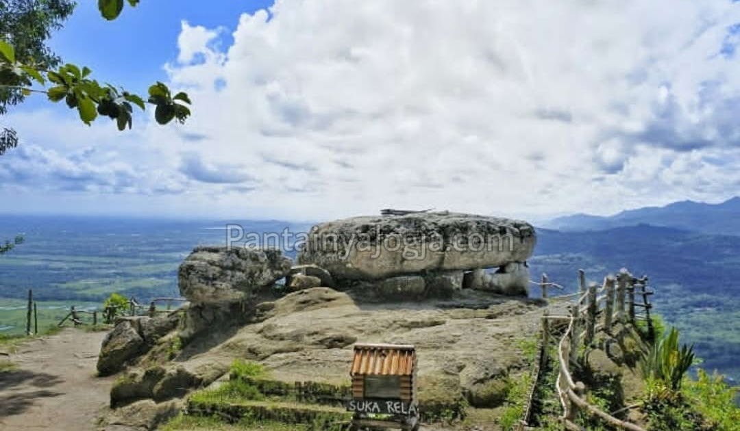 Keindahan Wisata Alam Perbukitan Selo Langit Prambanan Jogjakarta ...