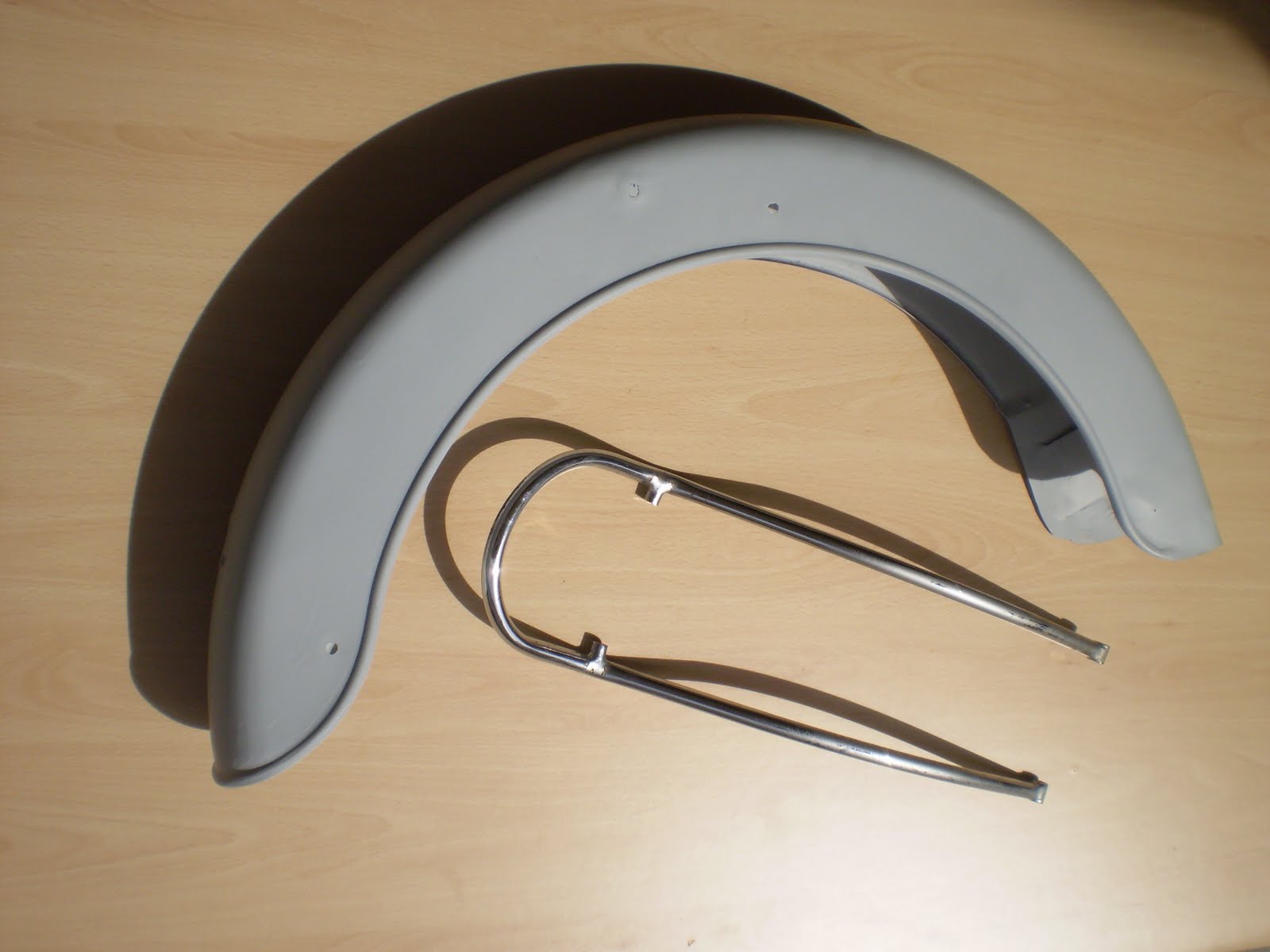 Peças para motorizadas clássicas: Guarda Lamas Famel Mirage e outras