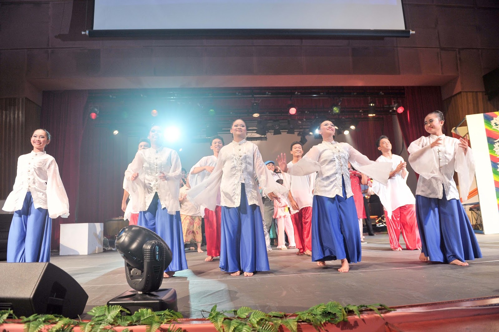 PRODUKSI SENI PERSEMBAHAN SPM 2013, Panggung Budaya, UPSI, Tg Malim ...