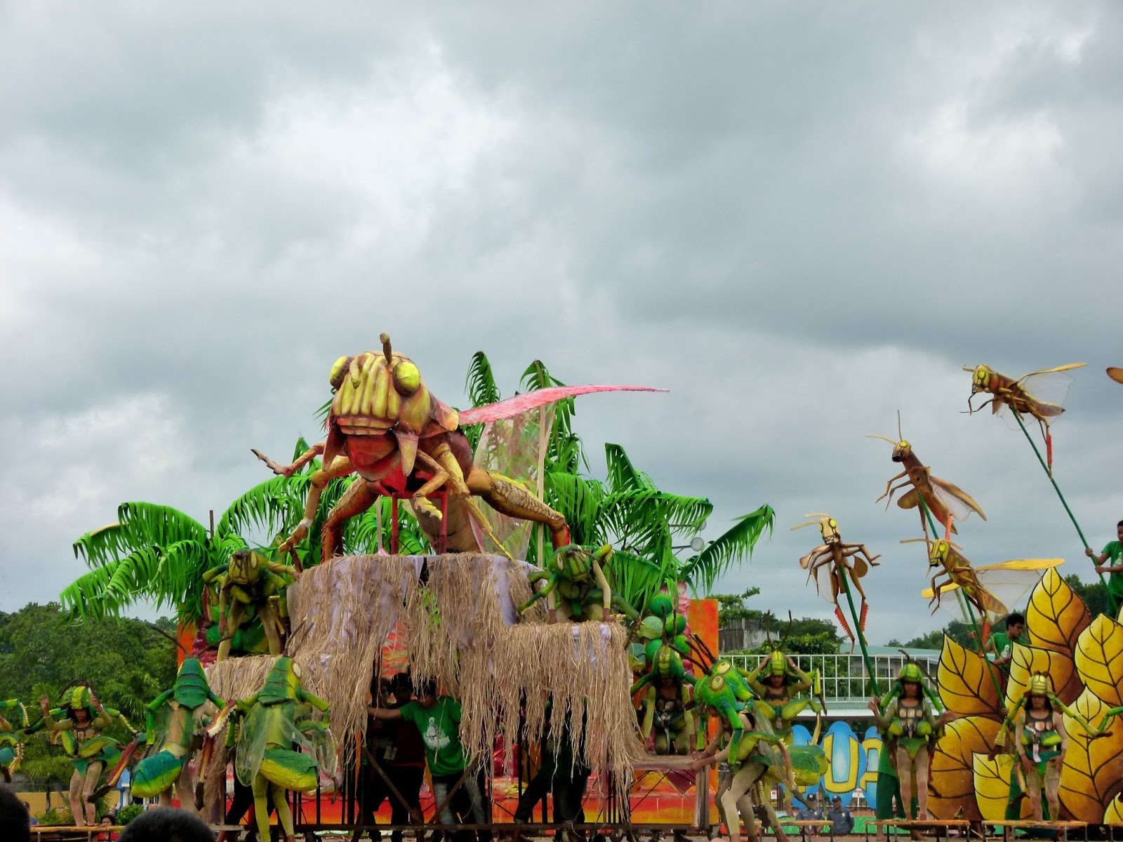 2013 KASADYAAN FESTIVAL RITUAL PRESENTATION - Lakwatserong Tsinelas