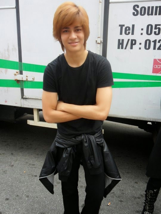 Bisikan Rahsia Blog: Biodata Fadhlan Hazim