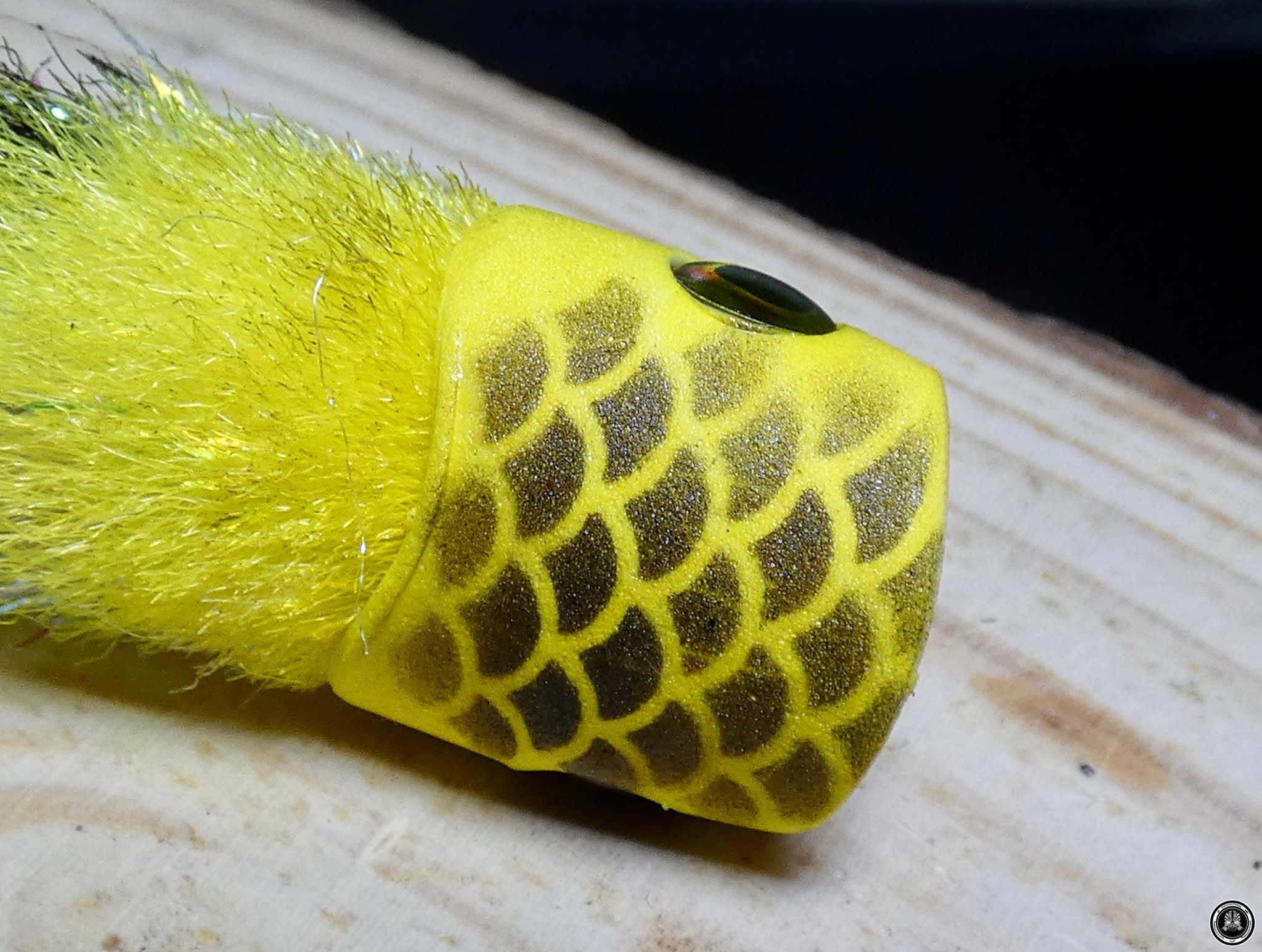 Fly tying HOWITZER SPOOK MINNOW