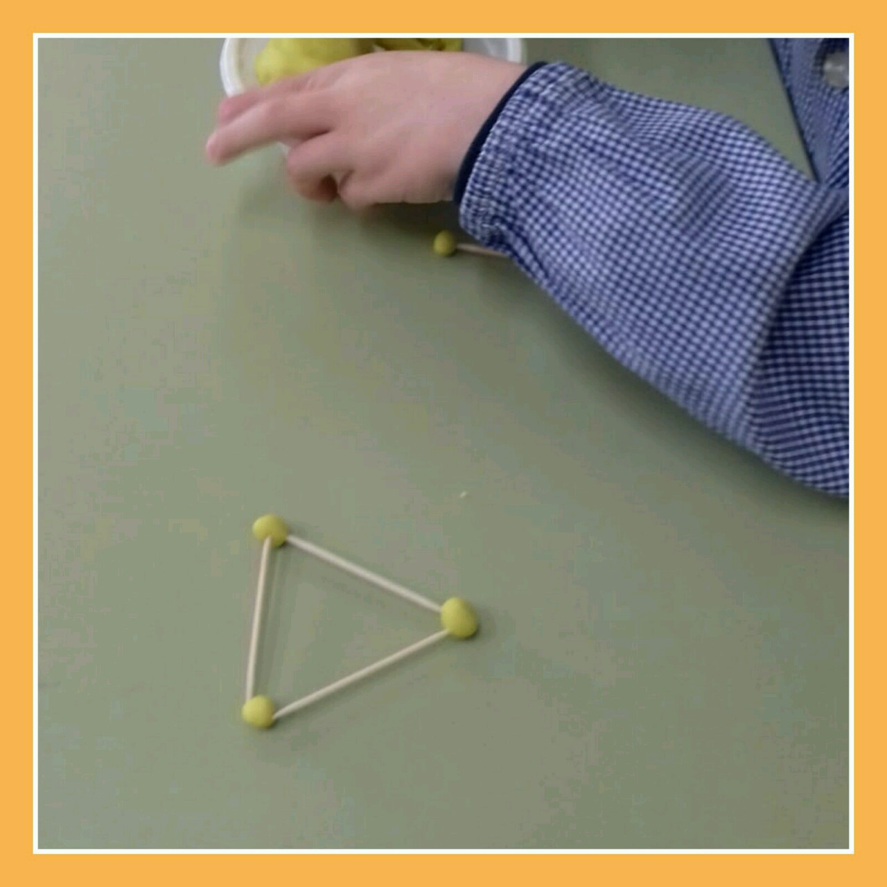 RECURSOS DE EDUCACIÓN INFANTIL: FORMAS GEOMÉTRICAS CON PLASTILINA