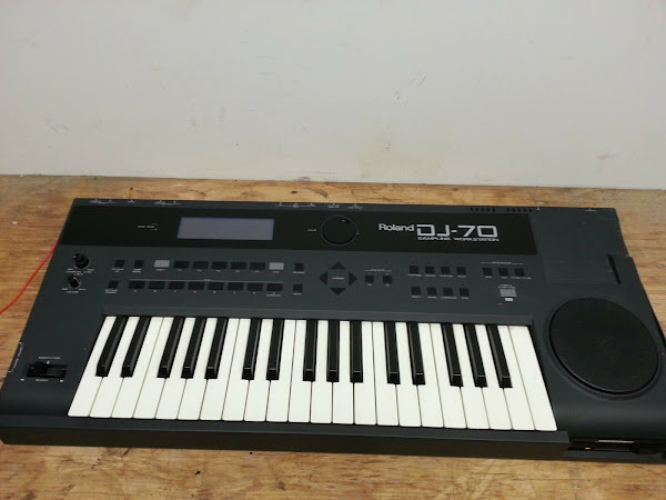 MATRIXSYNTH: Roland DJ-70 Sampling Workstation