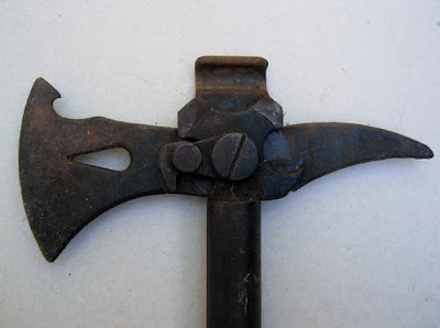 Webbingbabel: British Army WW2 Entrenching Tool Acrow