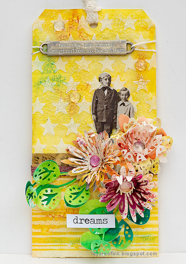 Layers of ink: Yellow Textured Star Tag Tutorial