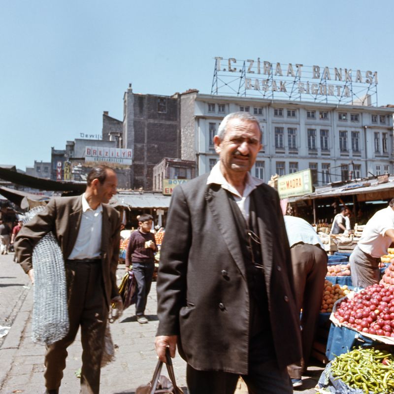 45 Color Pics Capture Street Scenes of Istanbul in the Early 1970s ...