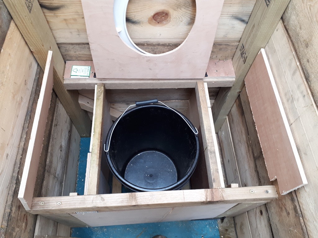 An English Homestead: Composting Toilet Built From Scratch For £26!