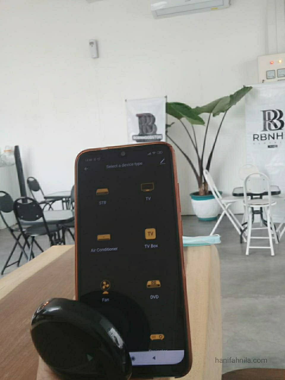 BARDI Smart Light Bulb dan Smart IR Remote, Mudahkan Hidup