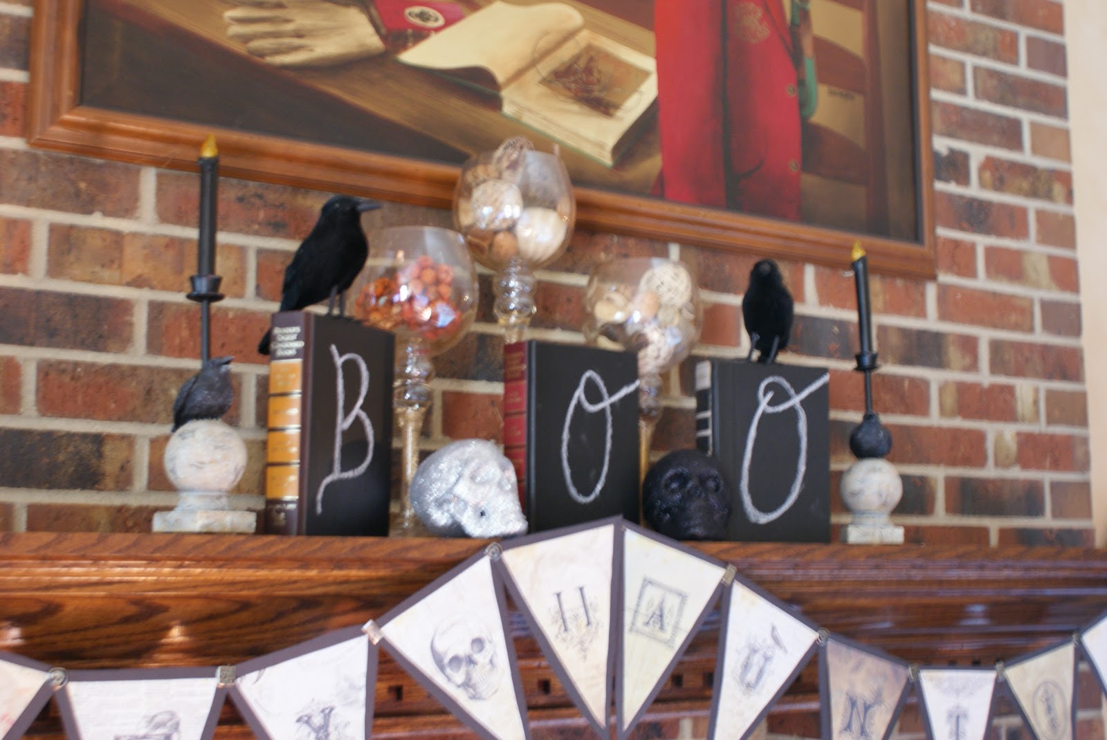 Our Hopeful Home: DIY Dollar Store ~BOO~ Chalkboard Decor