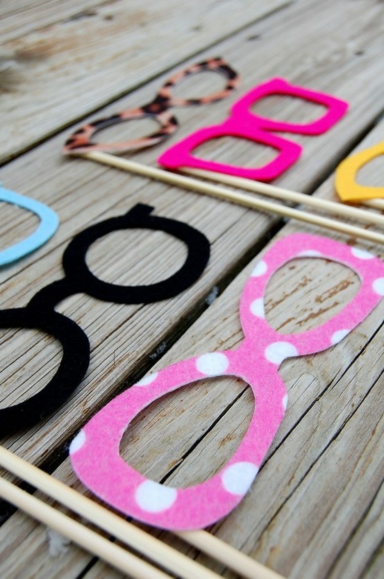 nothing but a pigeon: DIY Photo Booth props