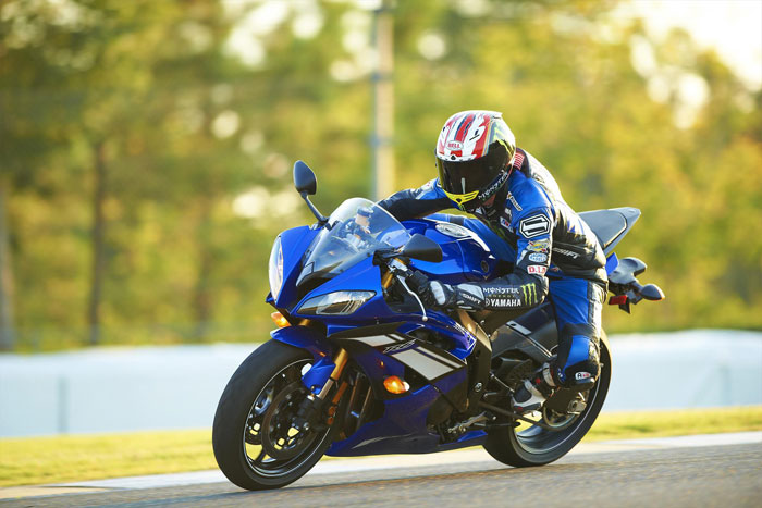 2012 Yamaha YZF-R6 - Motorbike Reviews