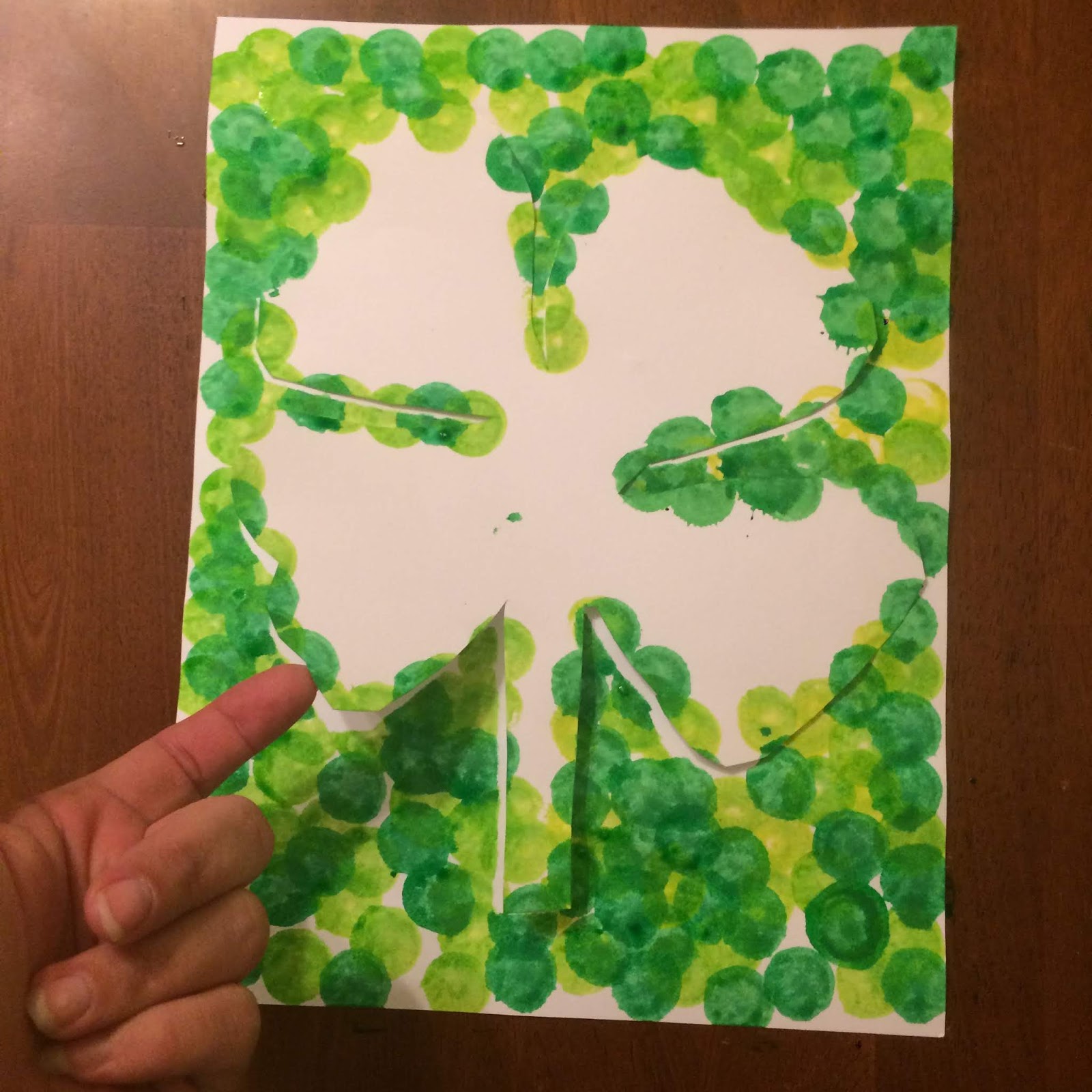 FREE PRINTABLE: St. Patrick's Day Craft Dot Marker Relief Shamrock ...