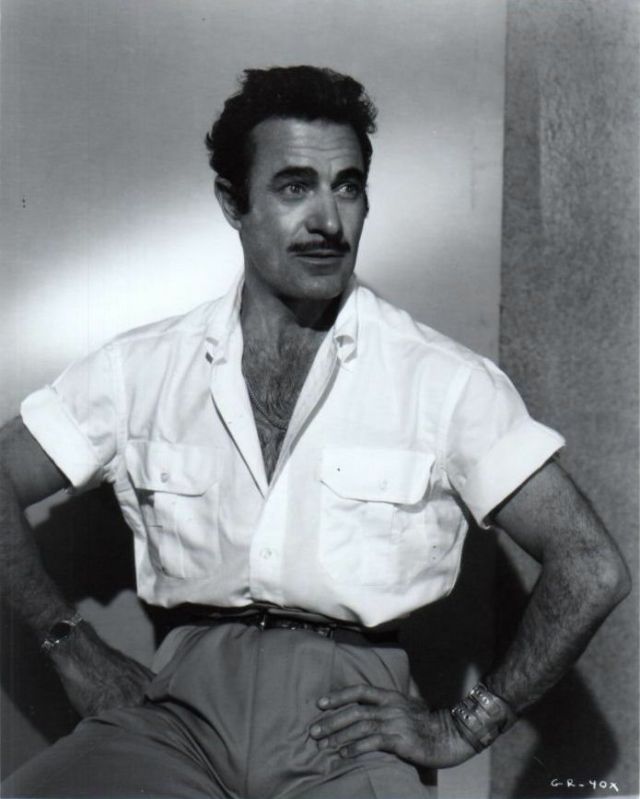 40 Portrait Photos of a Young and Handsome Mexican Actor Gilbert Roland ...
