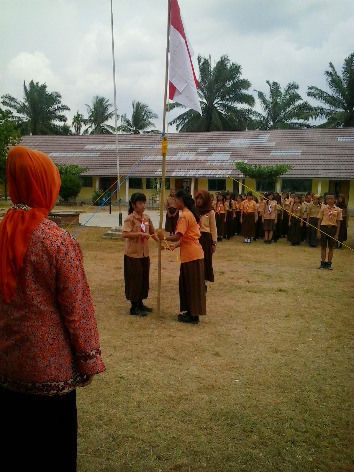 Upacara Perdana Pembukaan Latihan 2014 - PRAMUKA SMP NEGERI 1 SIMPANG