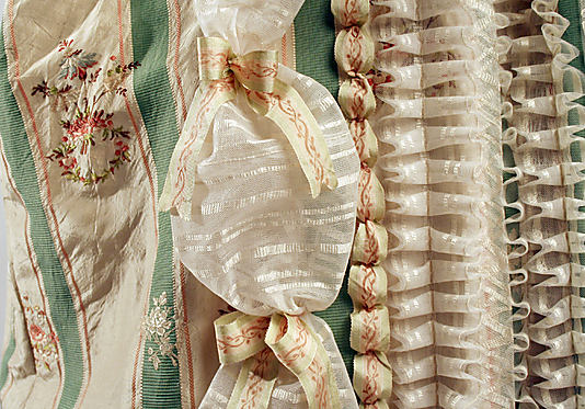 Korok csodái: Rokokó vasművesség, ötvösművészet és divat / Rococo ...