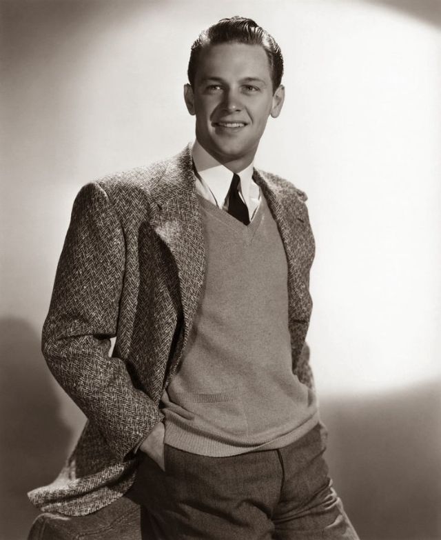 40 Handsome Portrait Photos of William Holden From Between the 1930s ...