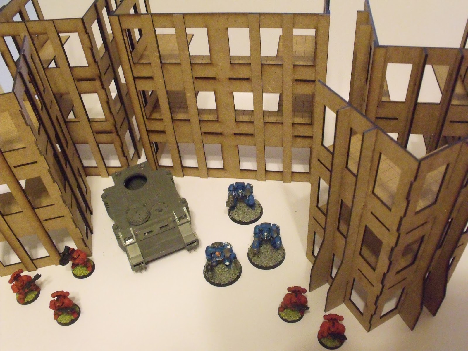 Limited Edition Warhammer models: wargame model mods - mdf buildings