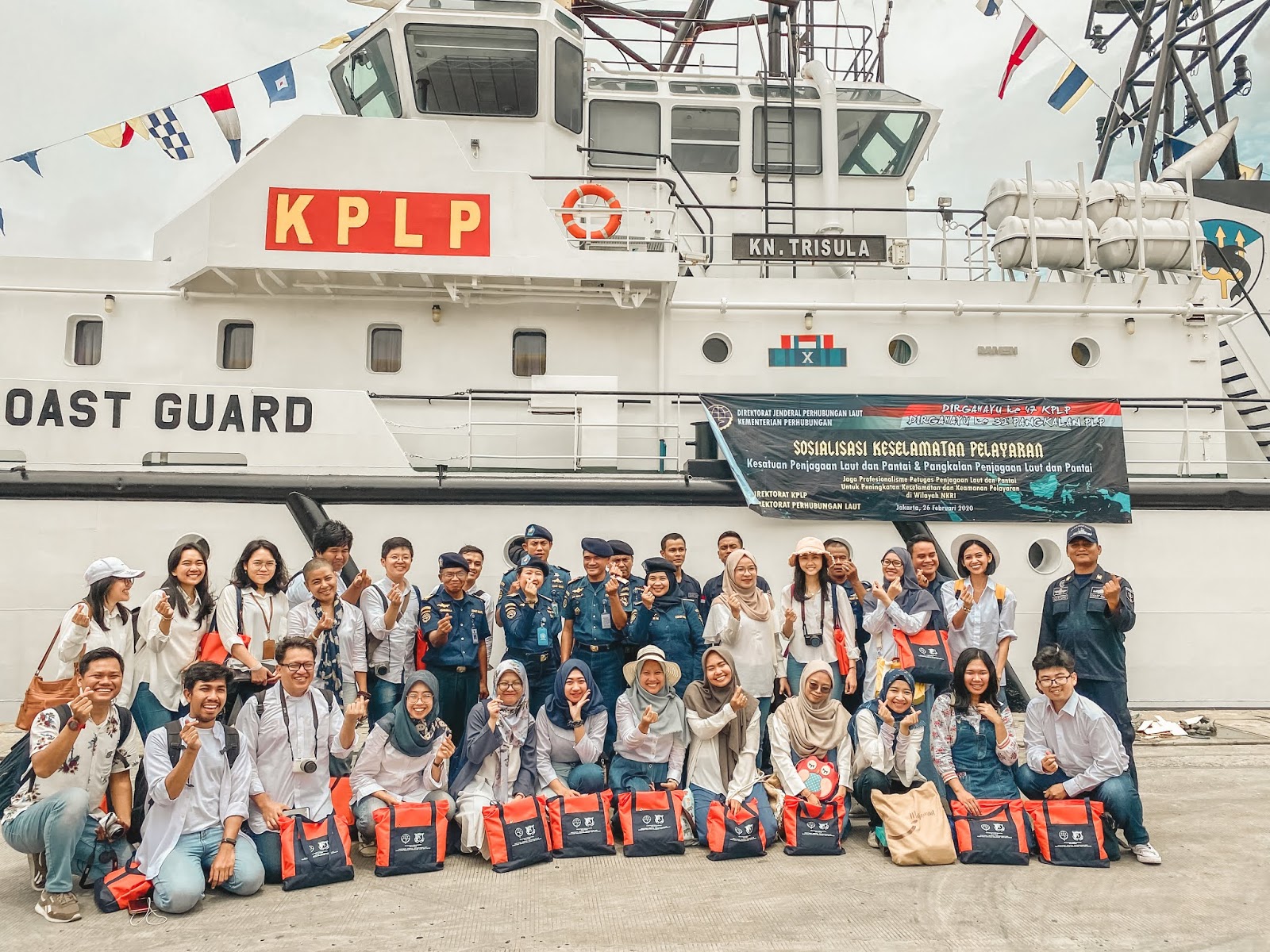 KPLP Menjaga Laut dan Pantai di Indonesia - Mardiah Journey