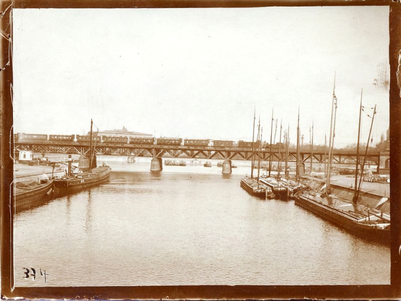 16 Amazing Photos That Capture Street Scenes of Germany in 1899 ...