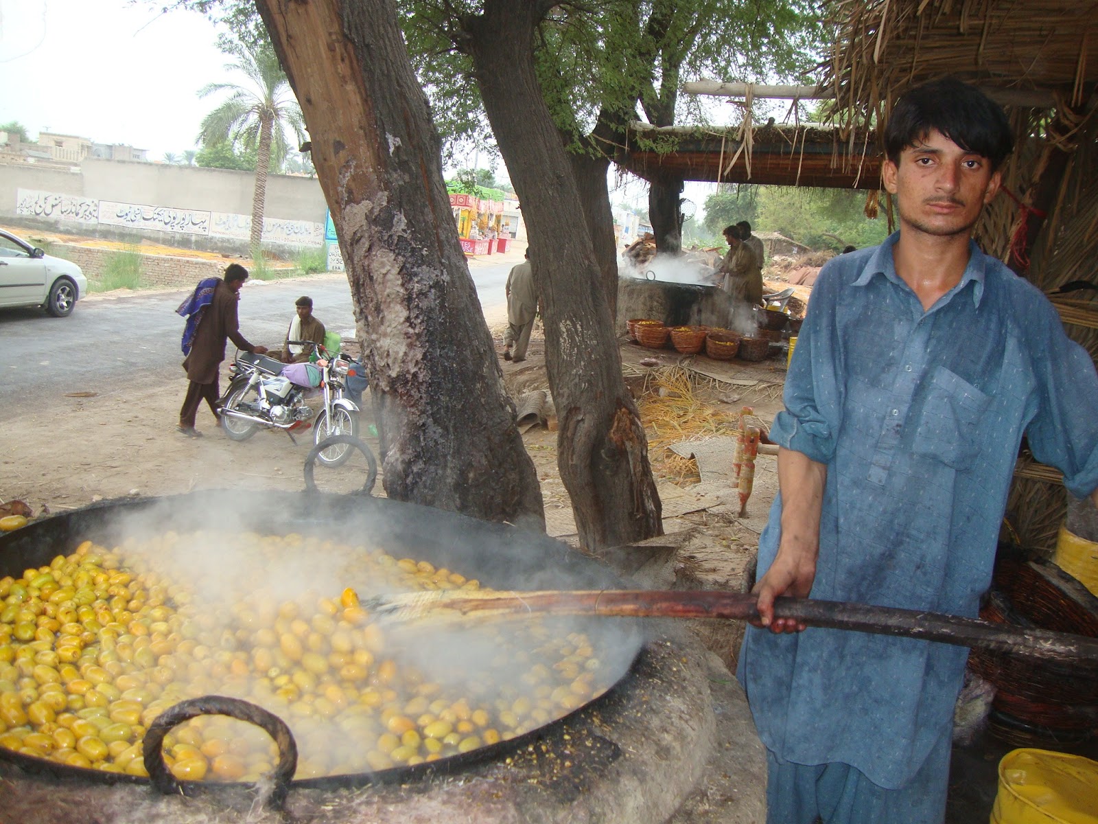 Akram Abid: DERA ISMAIL KHAN= MOST POPULAR DHAKKI DATES FROM DERA ...