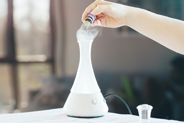 Essential Oil Diffuser vs Lilin Aromaterapi vs Reed Diffuser - Racun ...
