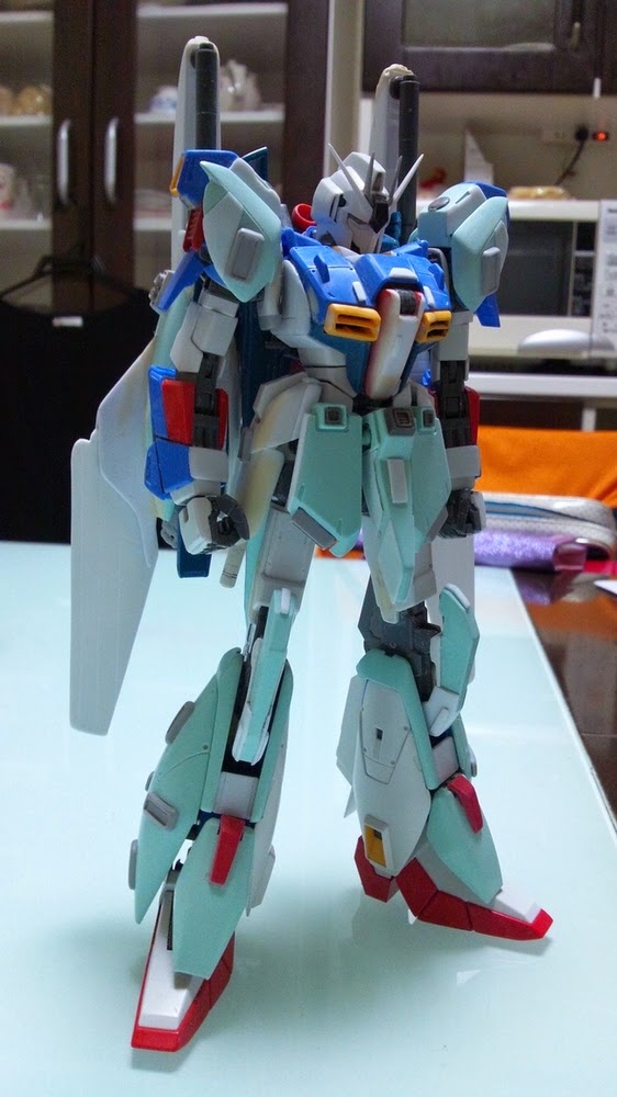 Custom Build: MG 1/100 ReGZ "Detailed"