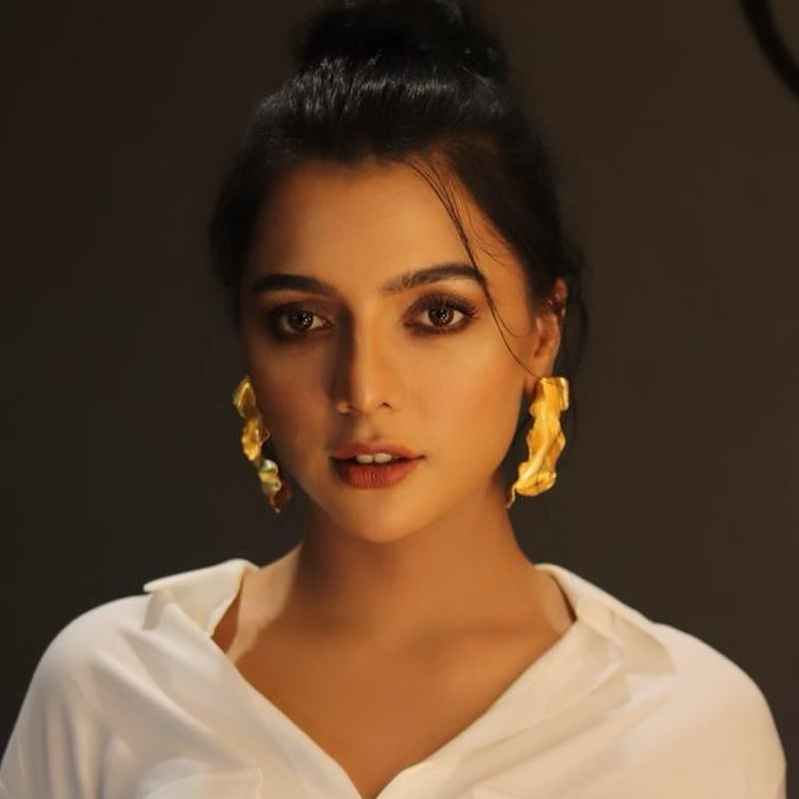 Ruhi Singh Wiki, Biography, Age, Boyfriend, Facts, Image and More