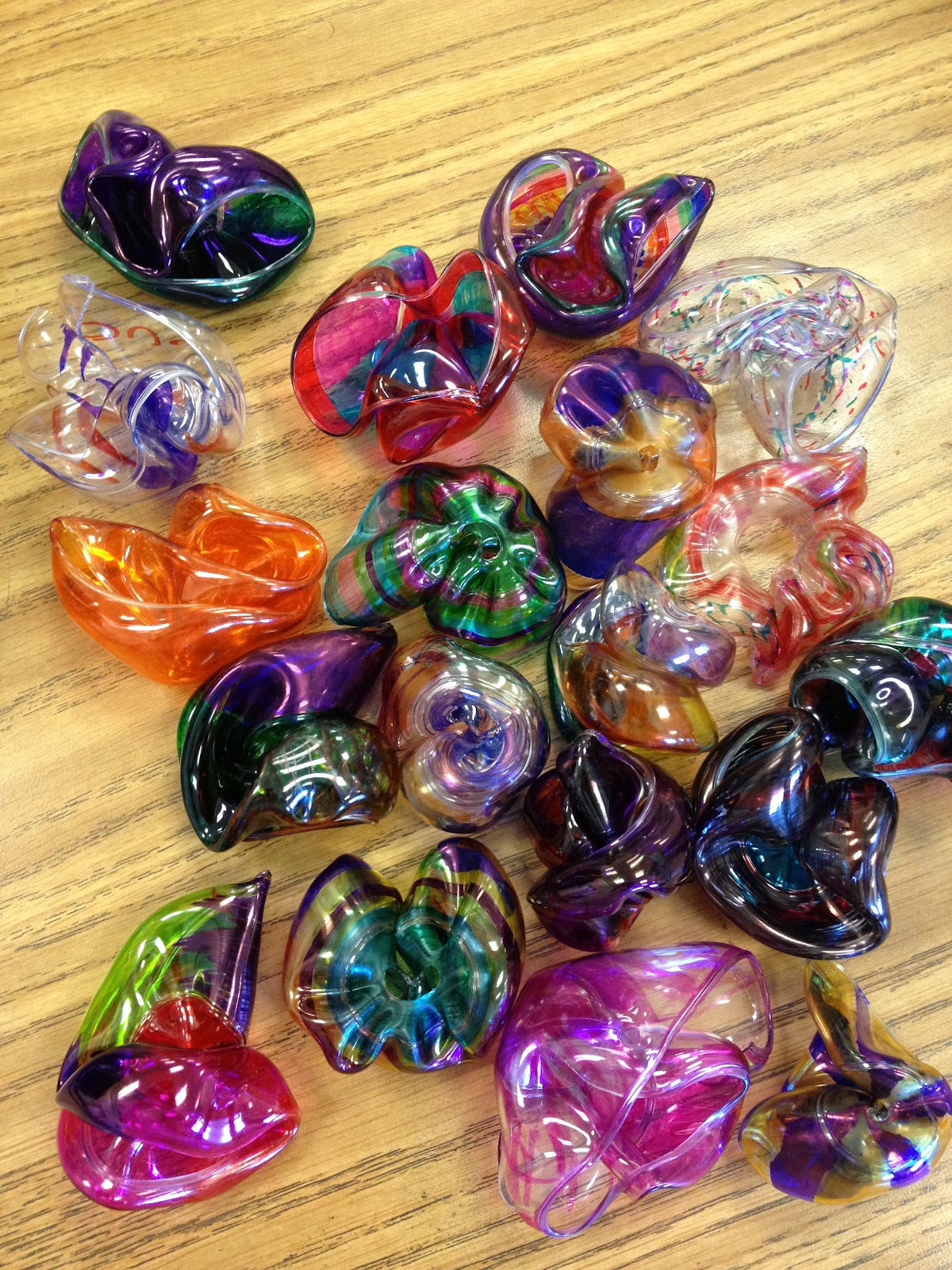 MizzSmiff's Art Room: Melted Glass, Dale Chihuly and blobs o'plastic