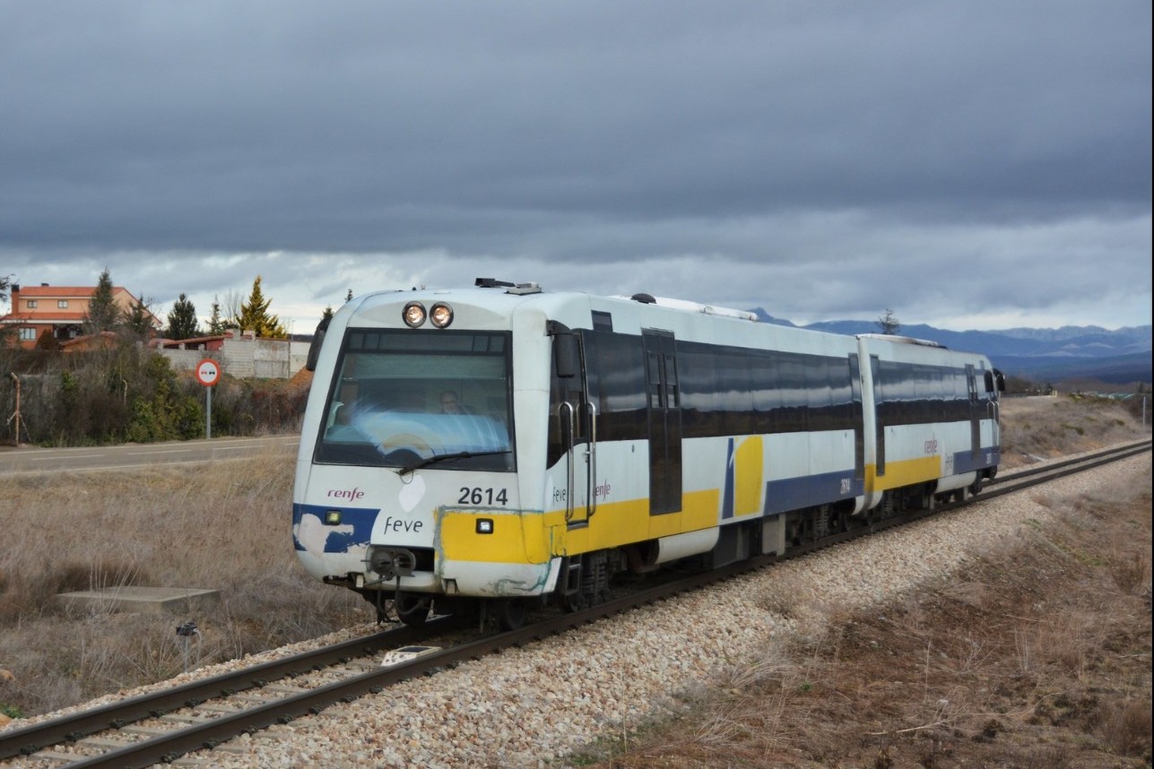 Rails sense fronteres: Unitat de tren Dièsel-Elèctrica sèrie 2600 de ...
