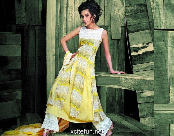 ChenOne Pakistan Pareesa Lawn - Summer Collection