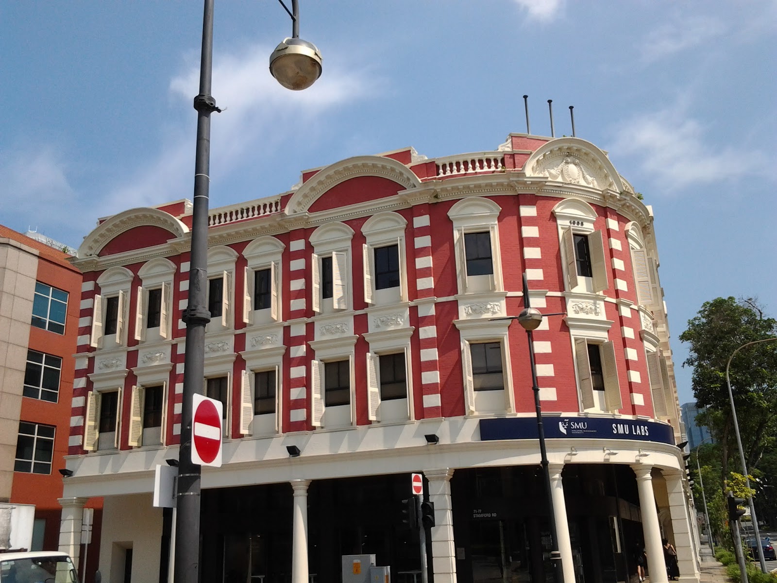 Bits & Pieces... Where Memories Gather: Ye olde book shop, the best