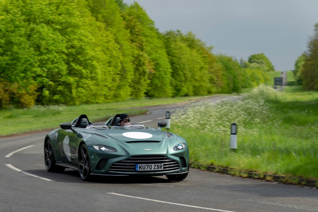 drivingandlife: SPEEDSTER! SURPLUS TO REQUIREMENTS? by Angus MacKenzie