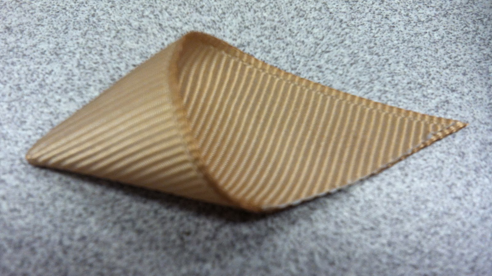 The Ribbon Curl: Ribbon Hedgehog