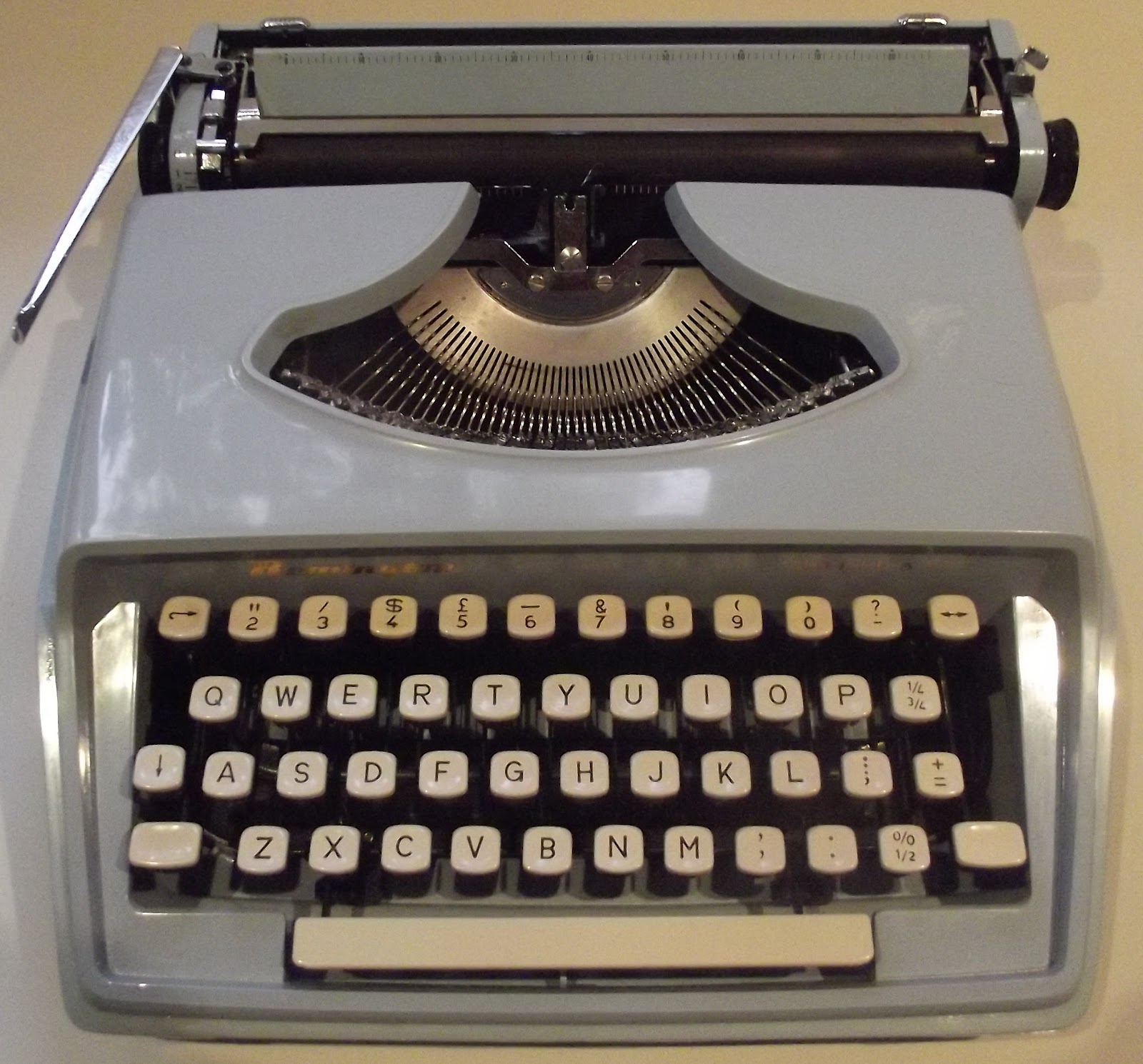 oz.Typewriter: Carl Sundberg’s European-made Remington Portable Typewriters