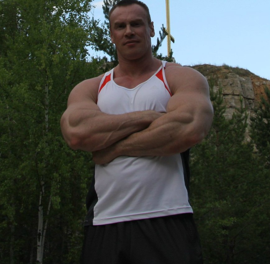 Muscle Lover: Muscle mountain Andrey Shokin from Russia