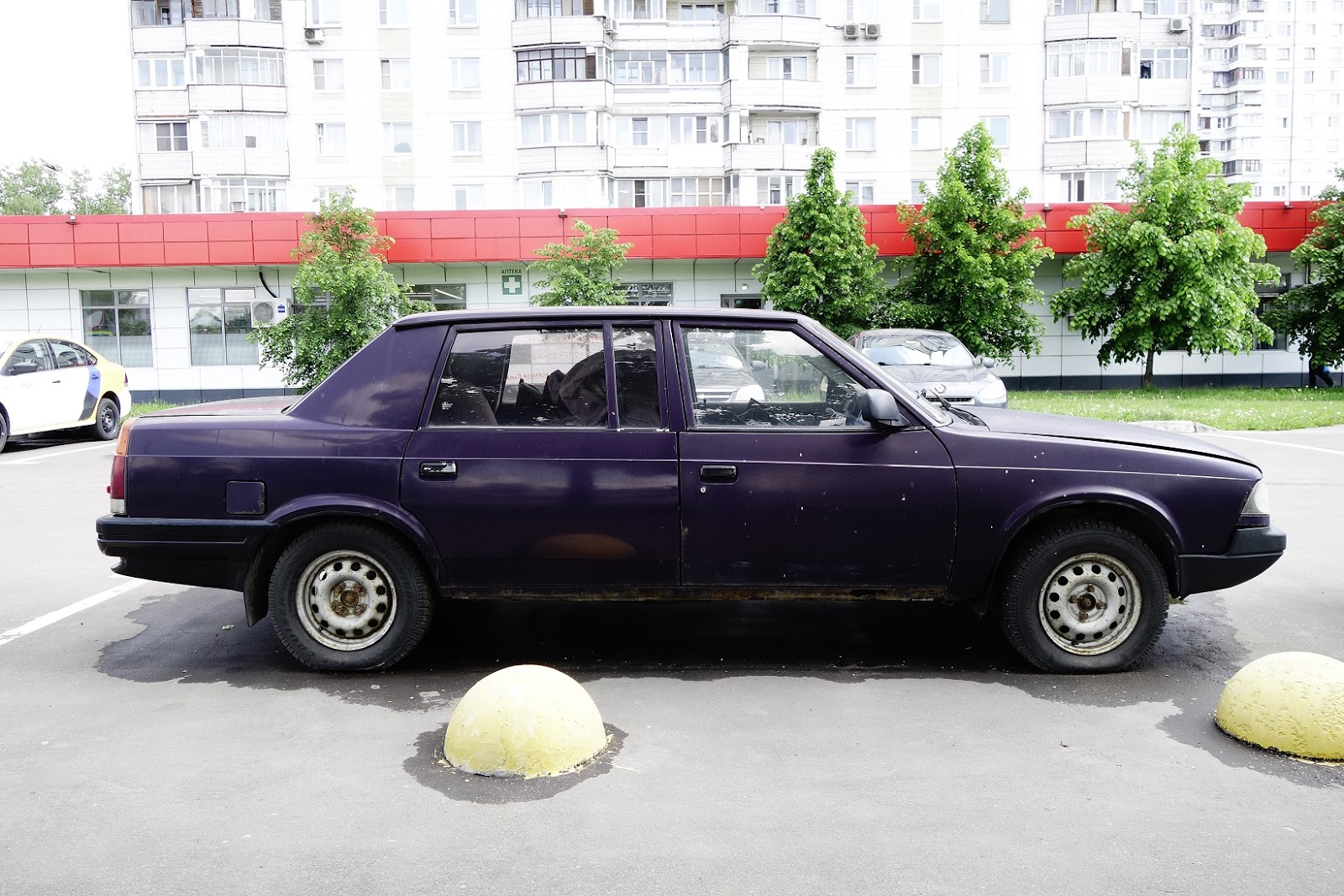 Spotted...cars in Moscow: Moskvitch 2142