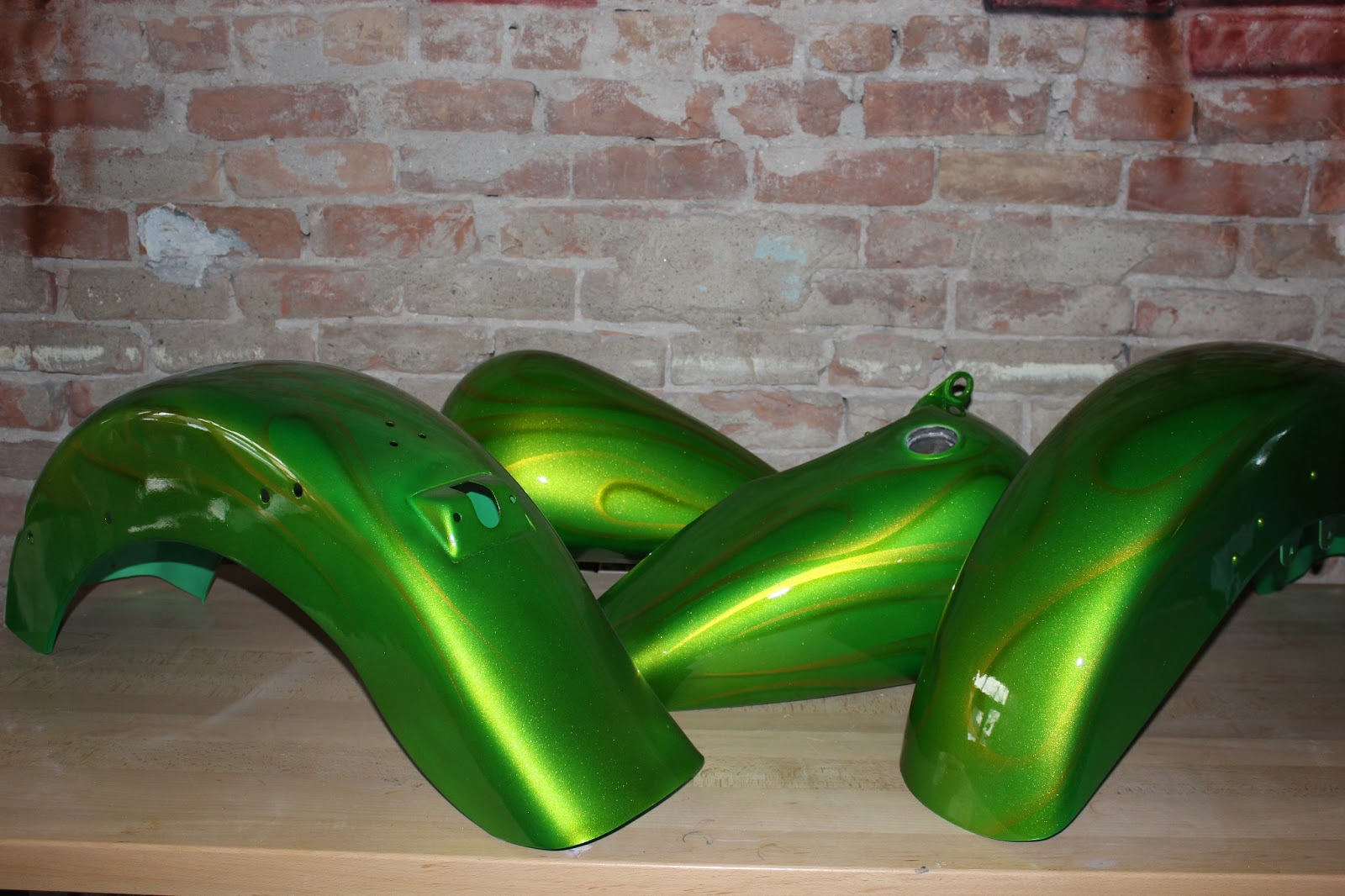 Online Motorcycle Paint Shop: Green and gold ghost flames