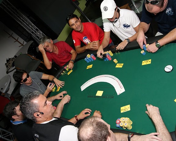 Blog The Social Poker