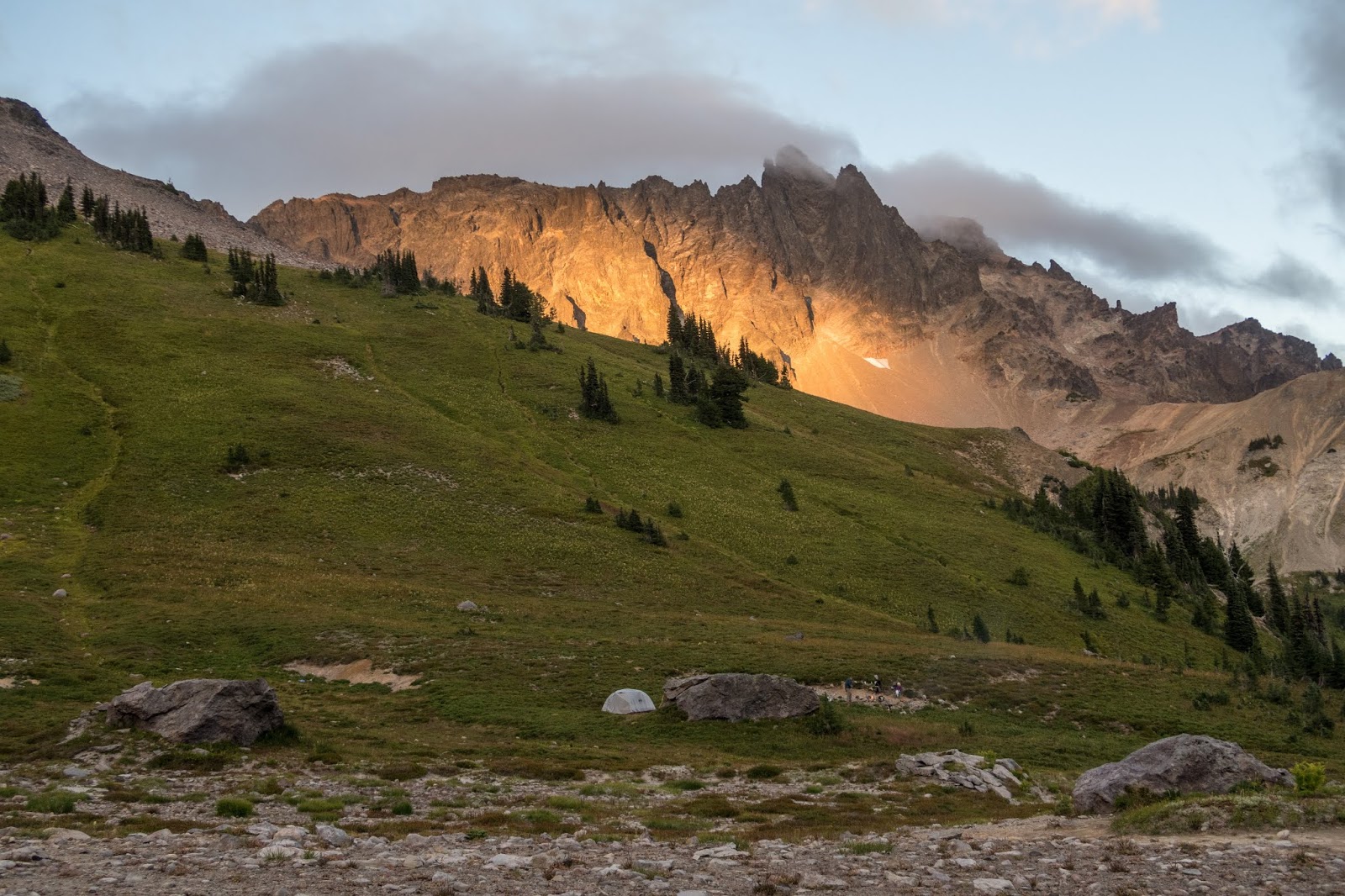 Eric's Hikes: Goat Rocks Wilderness: Goat Lake Loop and Old Snowy