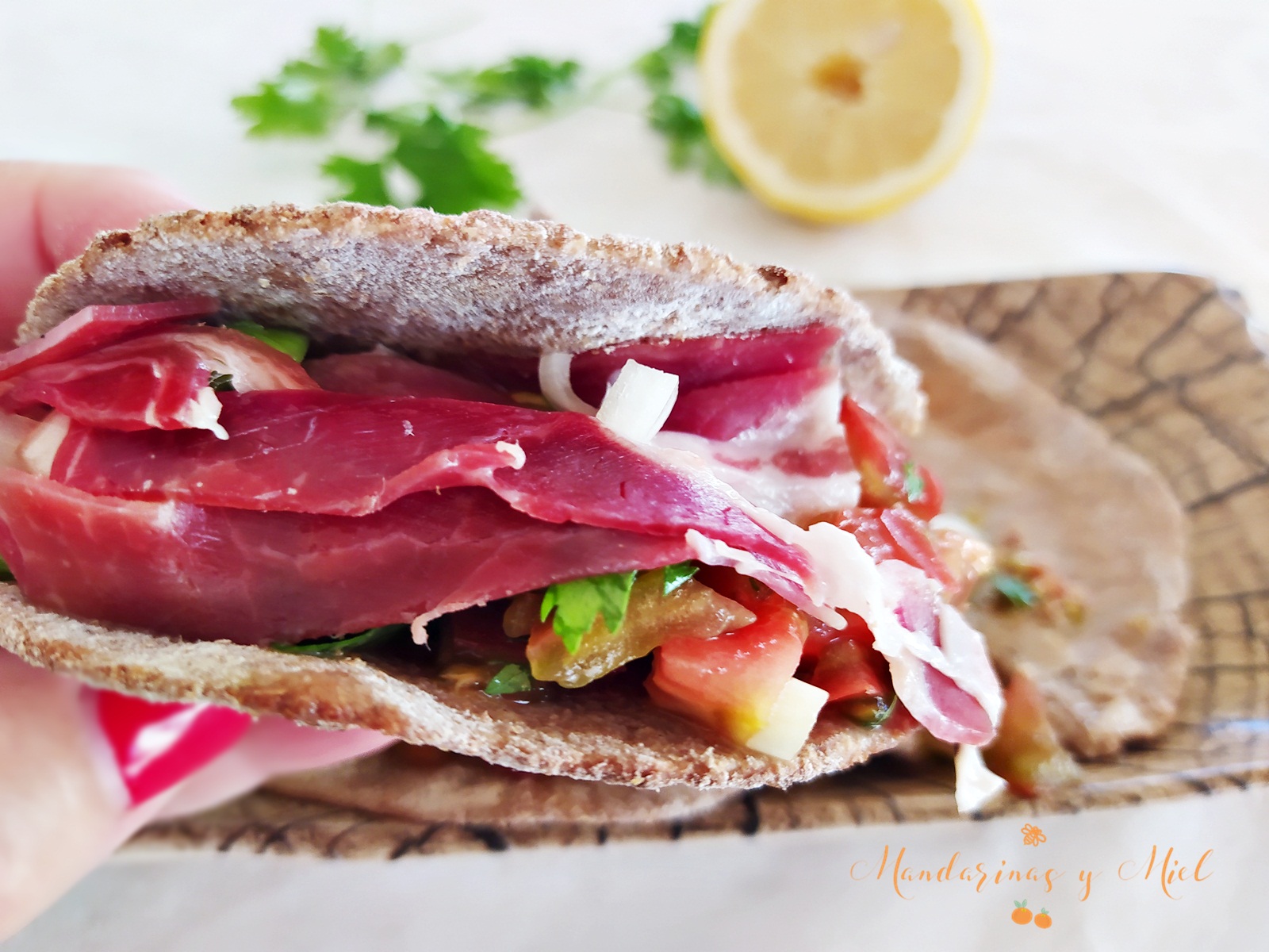 Tacos integrales de jamón con pico de gallo | Mandarinas y miel