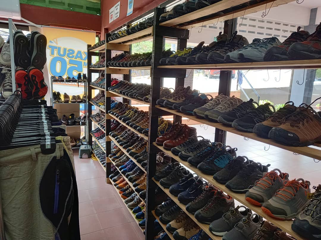 Segamat Outdoor World : Kedai Kasut Bundle di Segamat