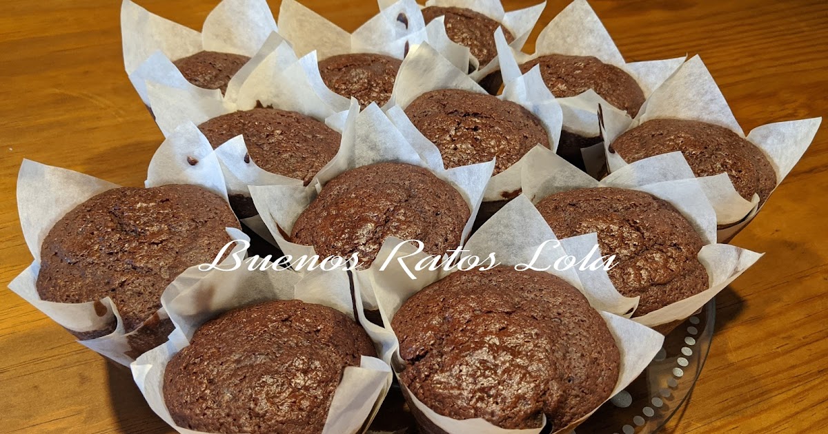 Muffins y bizcochos de chocolate con descartes de masa madre (sourdough ...