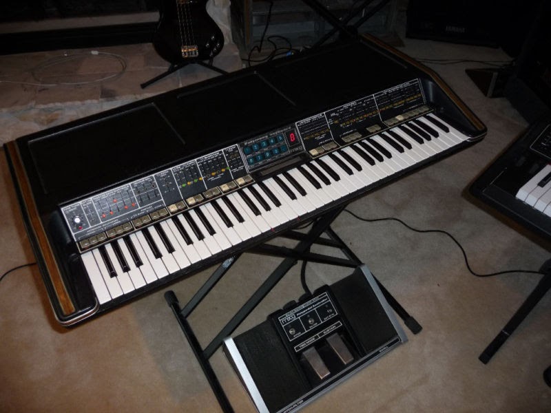 MATRIXSYNTH: Moog Polymoog Synthesizer & Polypedals