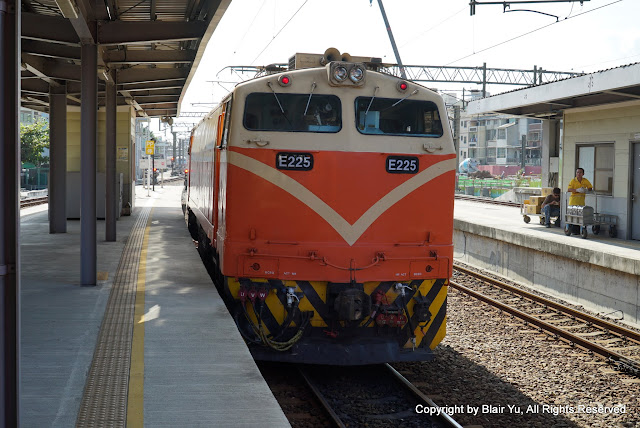 Blair's 鐵道攝影: E225電力機車 / TRA E225 Electric locomotive