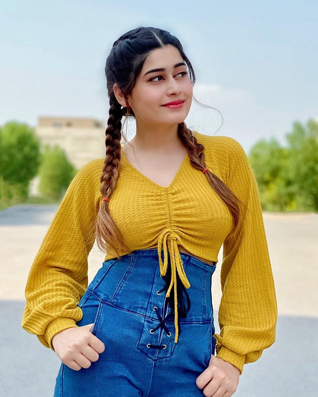 Sofia Kaif Wiki | Sobia Kaif Age, Height, Family, Boyfriend