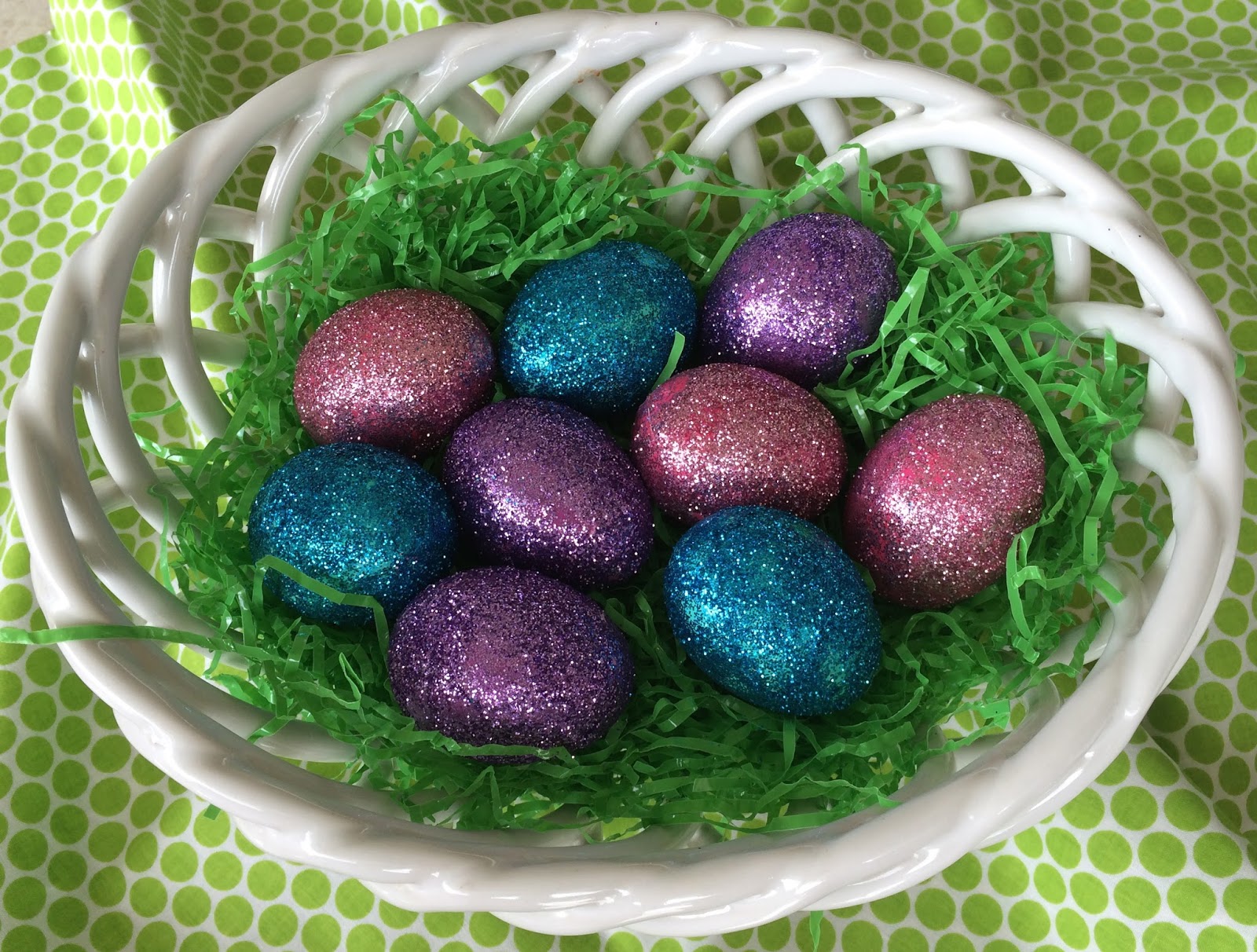 The Preppy Hostess : Glittered Easter Eggs