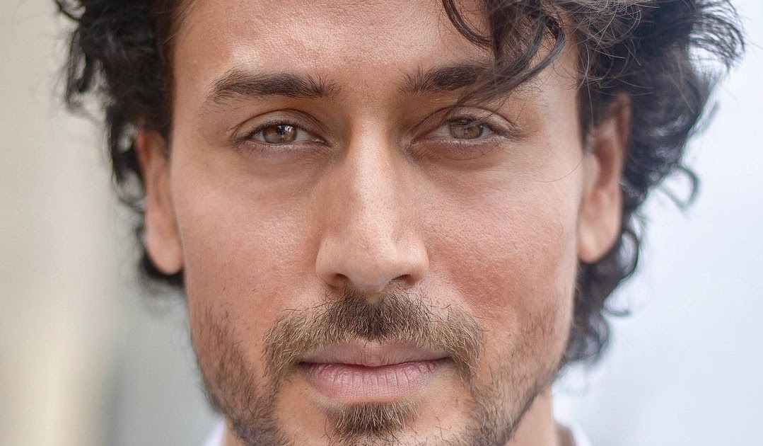 Tiger Shroff Height, Weight, Body Measurements.