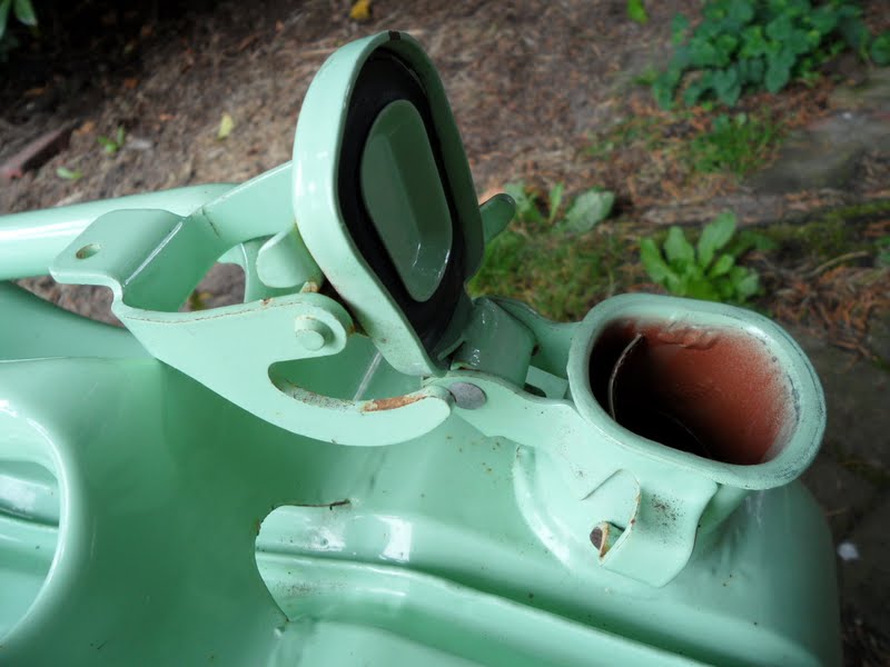 Four Bees: Israeli Defense Force (IDF) 20 liter Fuel Can, Sandrik 20 l ...